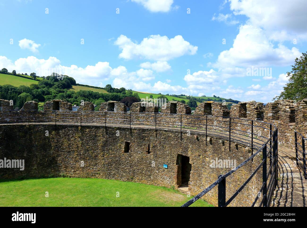Totnes castle hi-res stock photography and images - Alamy