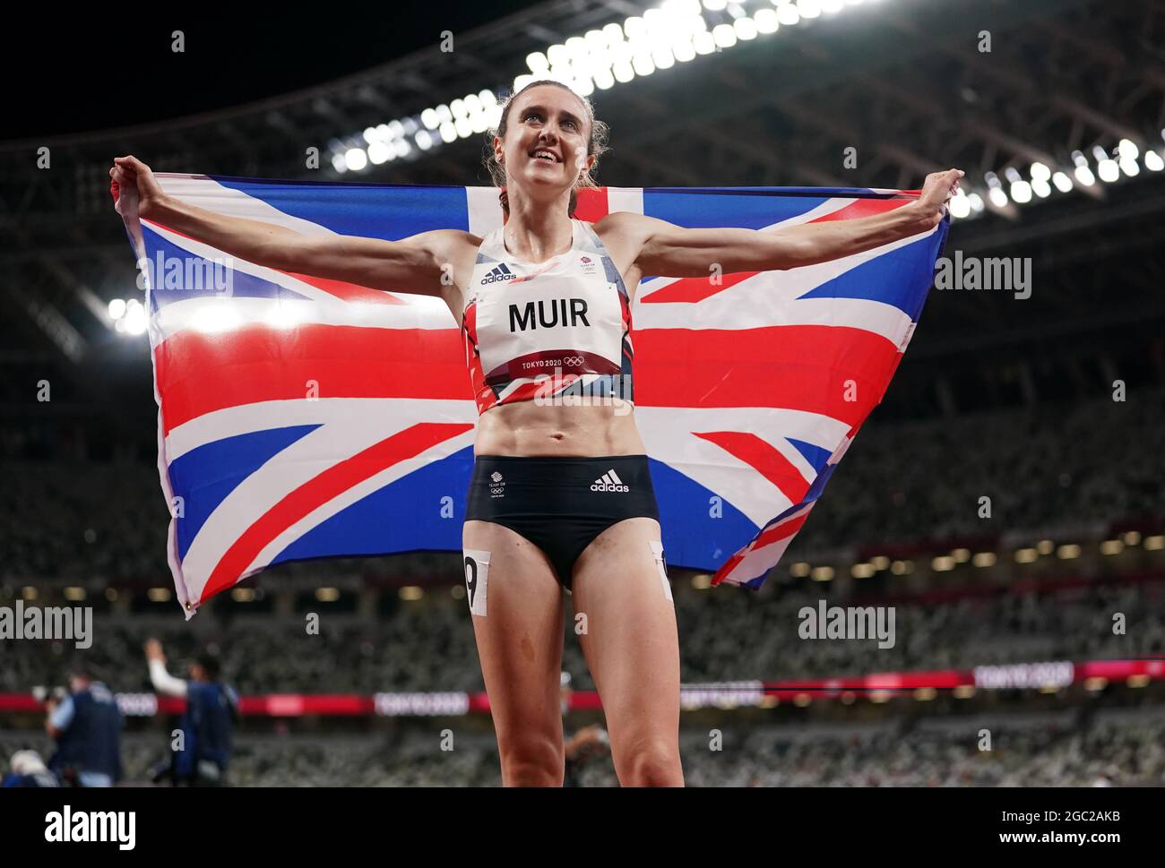 Great Britain's Laura Muir celebrates after winning the silver medal in ...