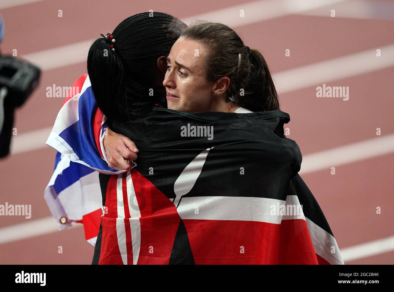 Great Britain's Laura Muir celebrates after winning the silver medal in ...