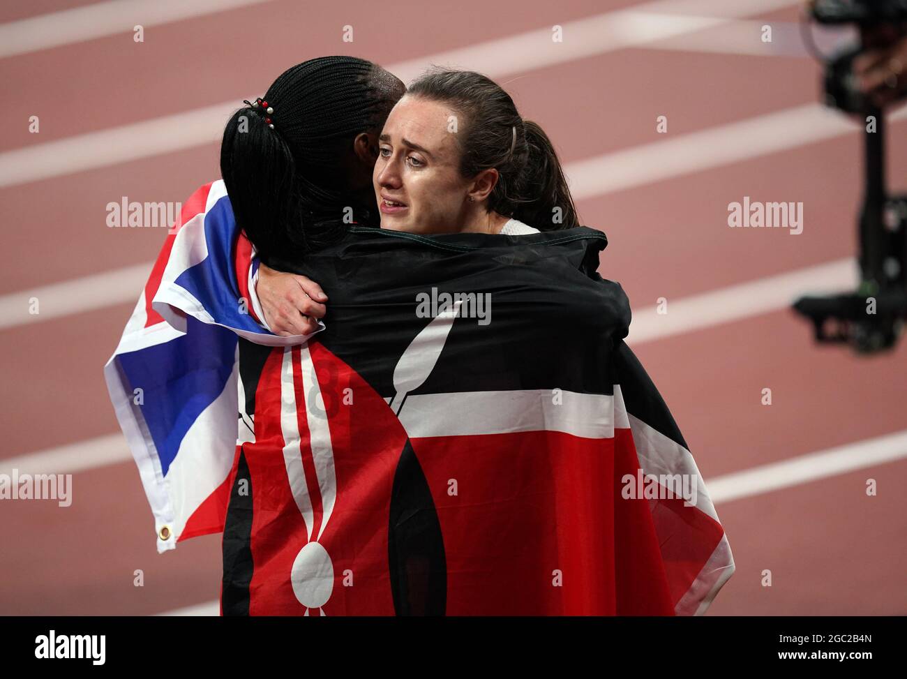 Great Britain's Laura Muir celebrates after winning the silver medal in ...