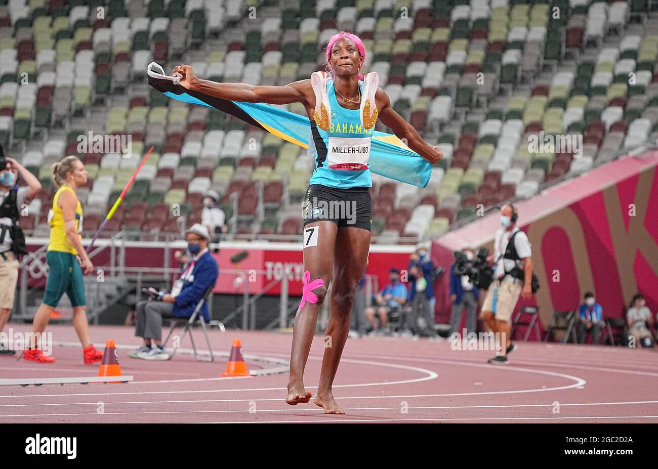 Tokyo, Japan. 06th Aug, 2021. Athletics: Olympics, 400 m, women, final ...