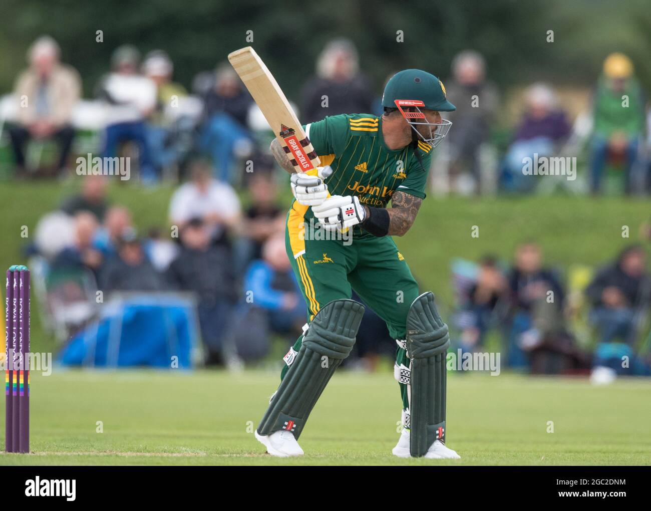 Group B Nottinghamshire Outlaws take on Leicestershire Foxes at the ...