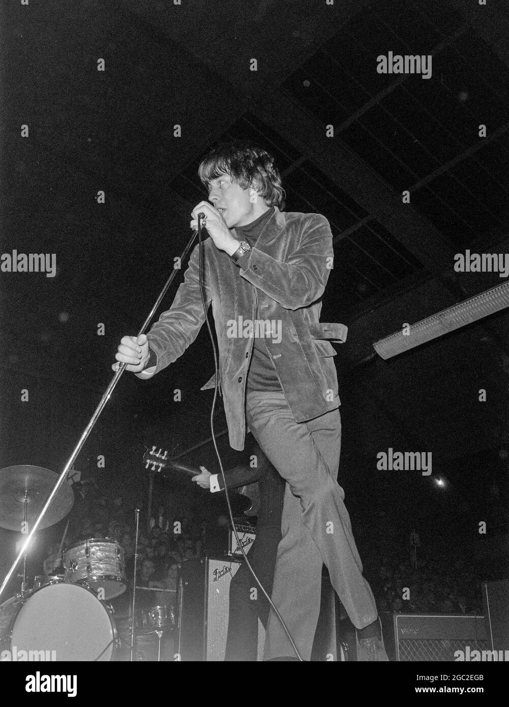 Rolling stones in concert 1965 hi-res stock photography and images - Alamy