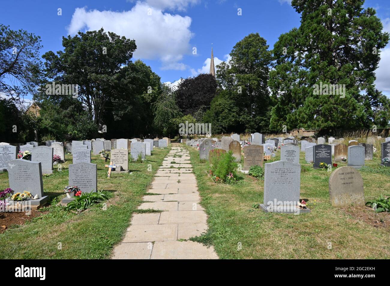 St Mary's Church in the north Oxfordshire village of Bloxham Stock ...