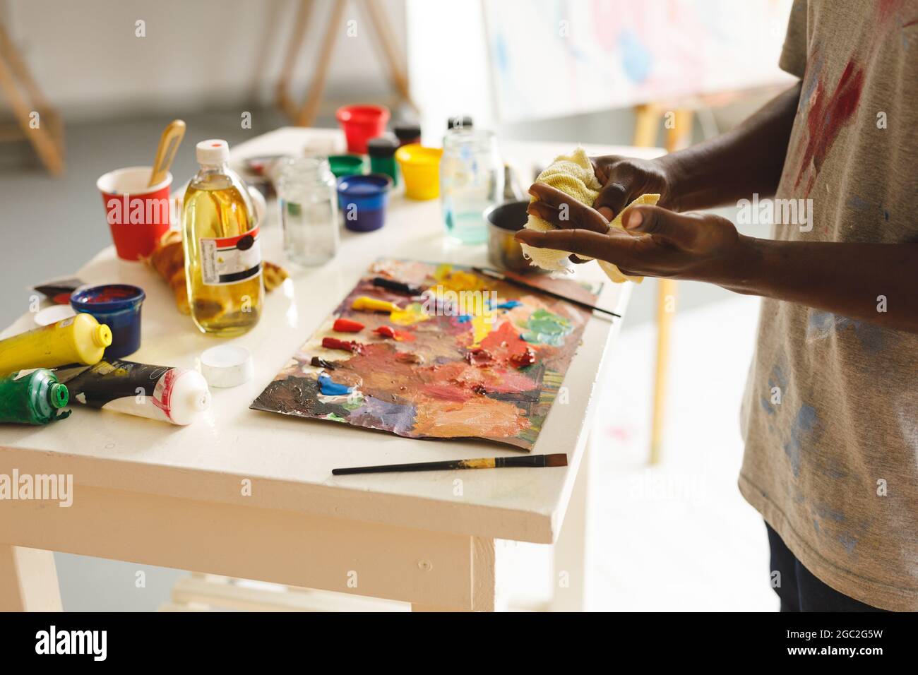 African american cleaning hands hi-res stock photography and images - Alamy