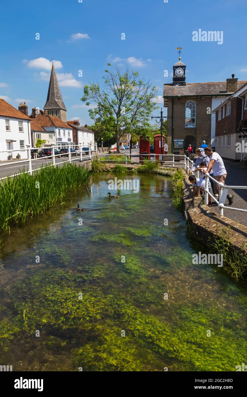 England, Hampshire, Test Valley, Stockbridge, River Test and Town View ...
