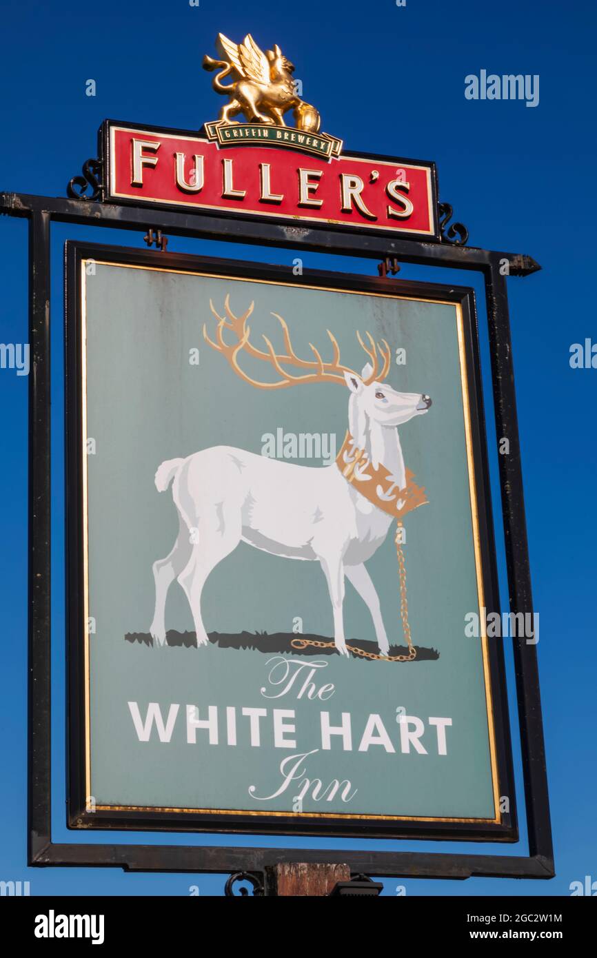 England, Hampshire, Test Valley, Stockbridge, The White Hart Inn Pub ...