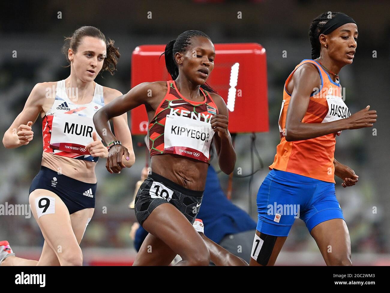 Tokyo, Japan. 6th Aug, 2021. Athletes compete during the Women's 1500m ...
