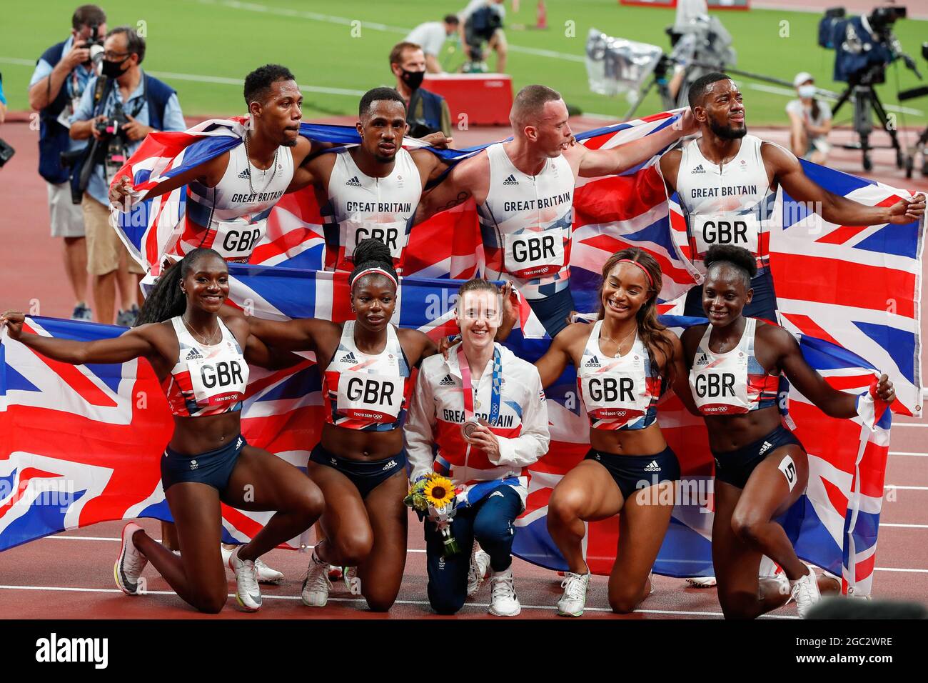 Tokyo, Japan. 06th Aug, 2021. Members of team Great Britain pose for a ...