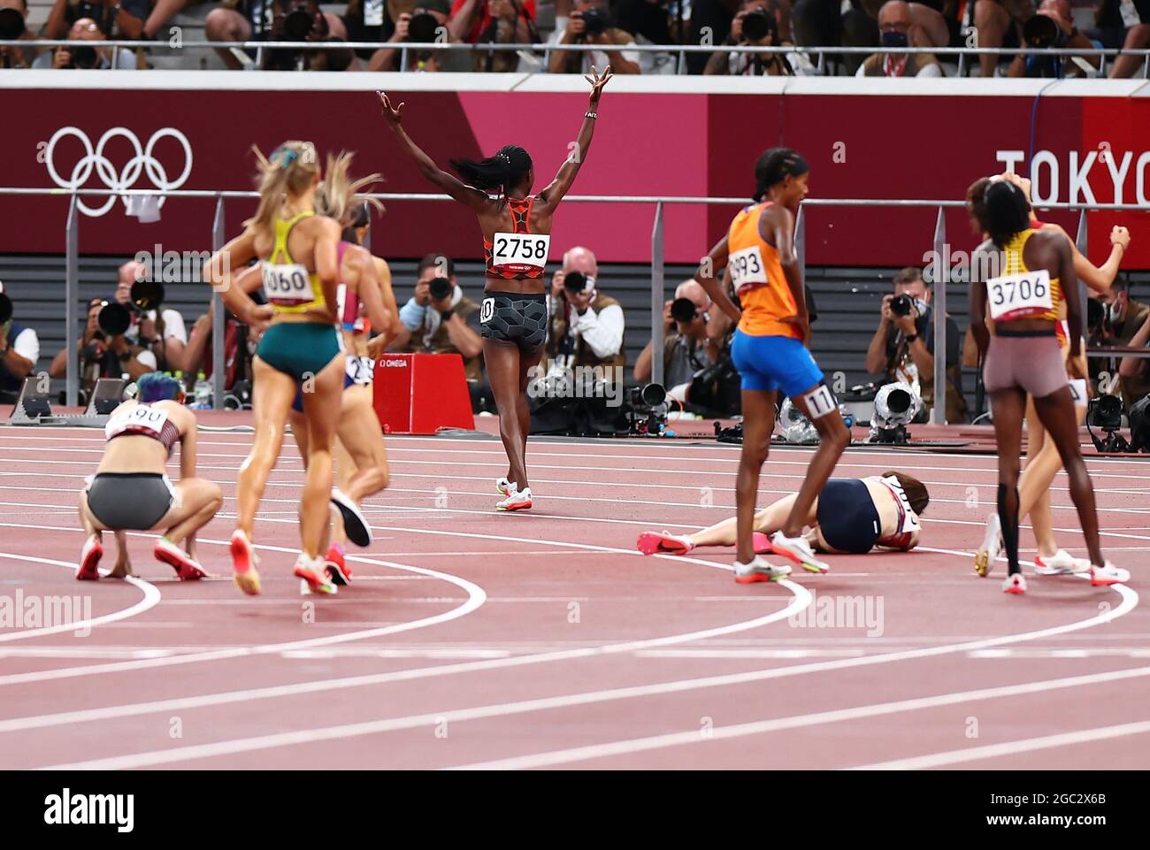 Tokyo, Japan. 6th Aug, 2021. Athletes react after the Women's 1500m ...