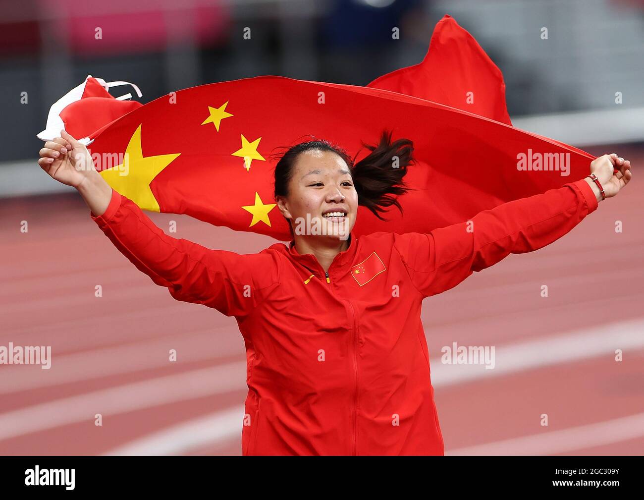 Tokyo, Japan. 6th Aug, 2021. Liu Shiying of China celebrates after ...