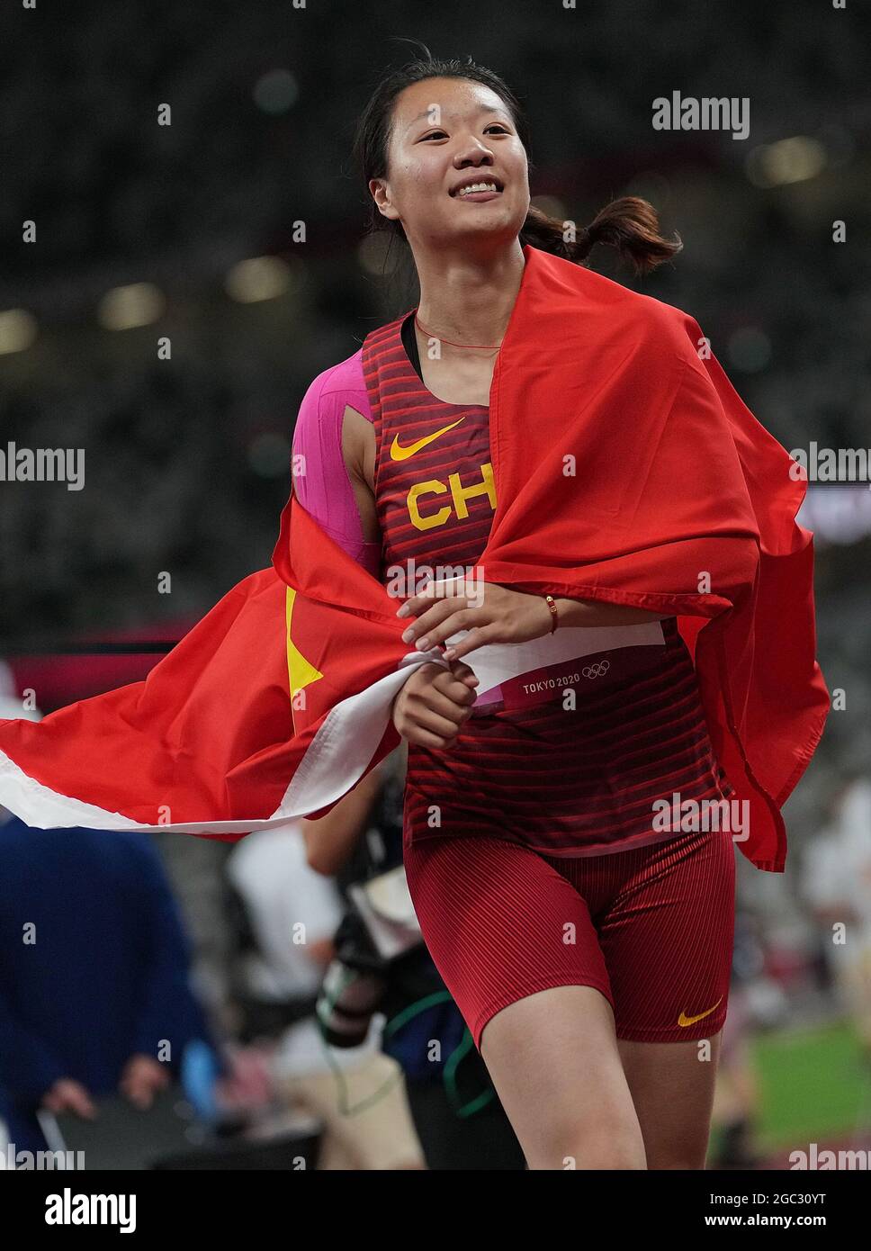 Tokyo, Japan. 6th Aug, 2021. Liu Shiying of China celebrates after ...