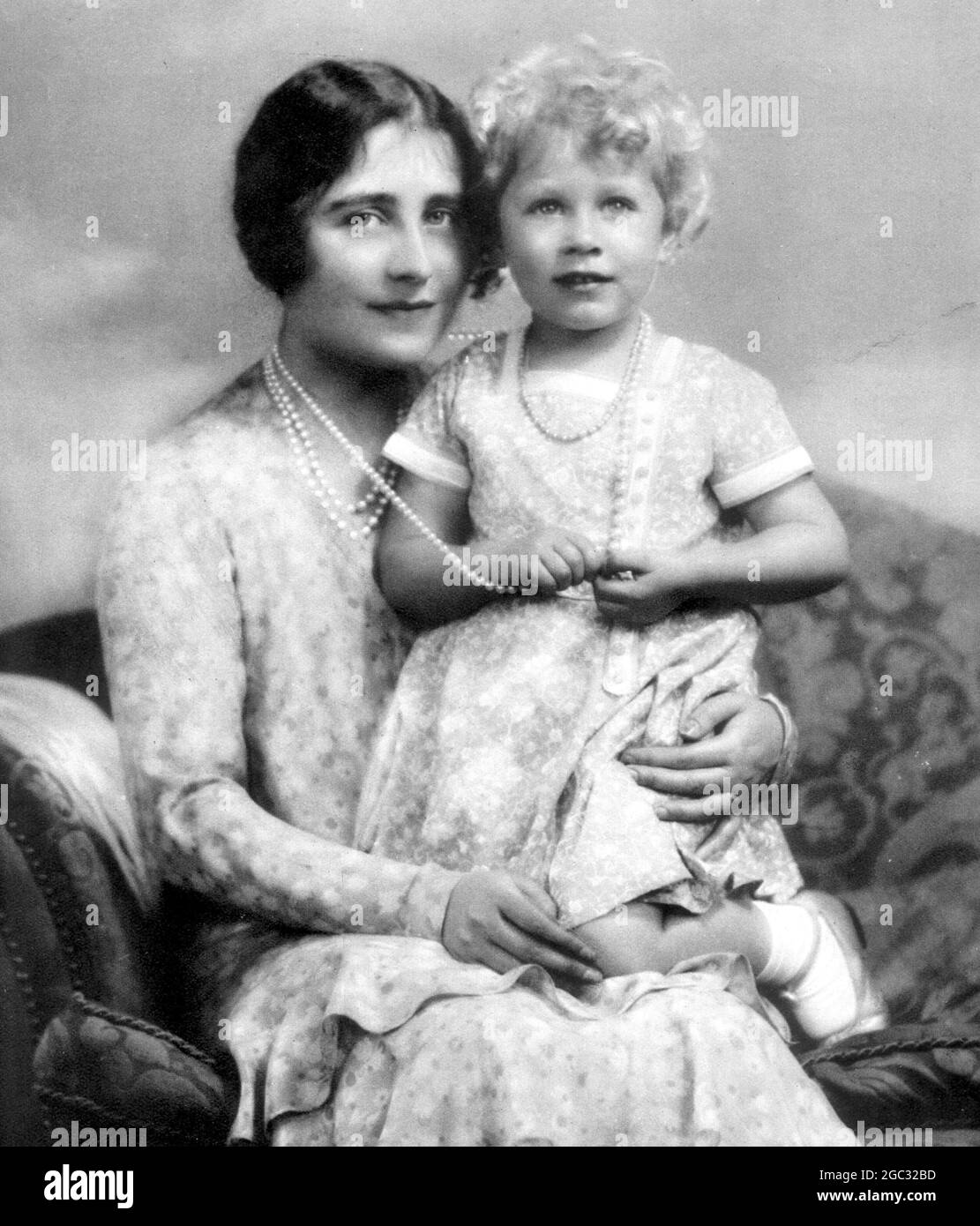 Queen Elizabeth with her daughter Princess Elizabeth Stock Photo - Alamy