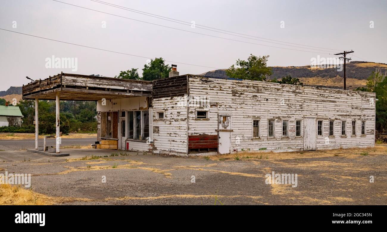 abandoned buildings on Main Street, Washtunca, Washington State, USA ...