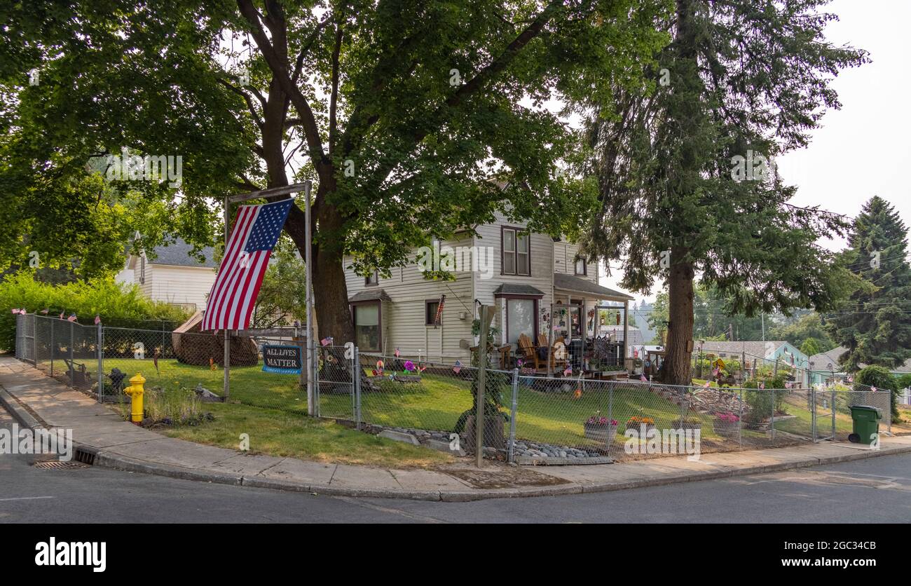 Palouse, house with sign "All Lives Matter Especially the Police ...