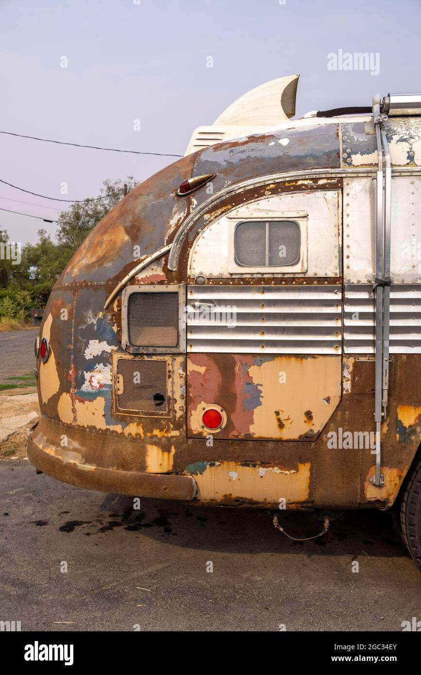 Rusty streamlined 1950s Flixible Clipper bus, Palouse town, Washington ...