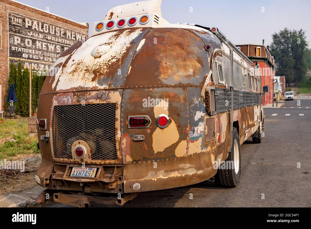 Rusty streamlined 1950s Flixible Clipper bus, Palouse town, Washington ...