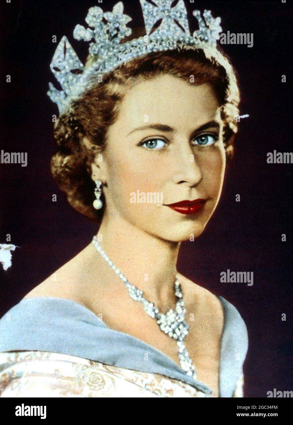 Queen Elizabeth II - 1952 Portrait Stock Photo - Alamy
