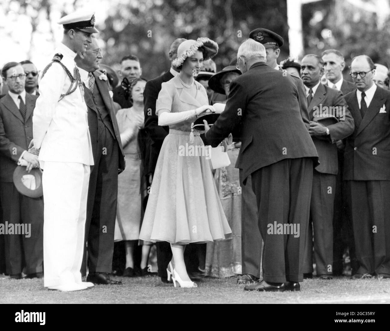 Princess elizabeth philip 1952 hi-res stock photography and images - Alamy