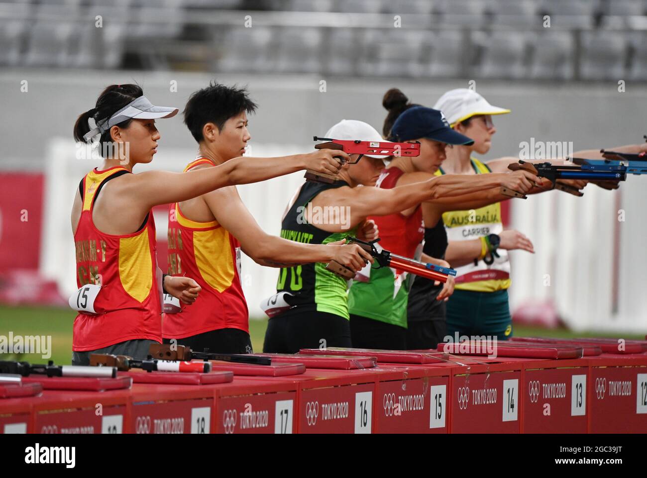Modern pentathlon shooting hi-res stock photography and images - Alamy