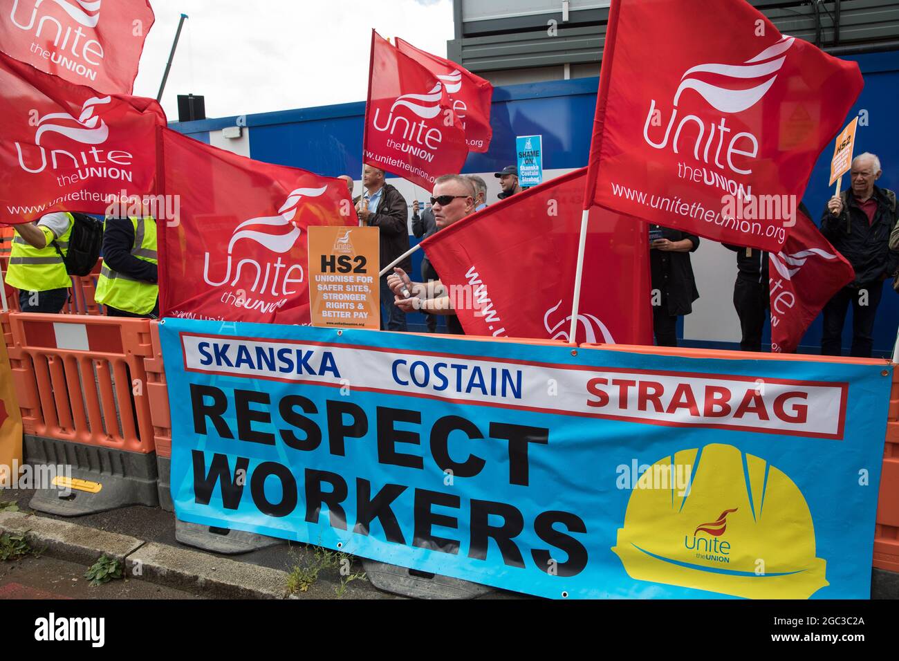 London, UK. 6th August, 2021. Members of the Unite trade union protest ...