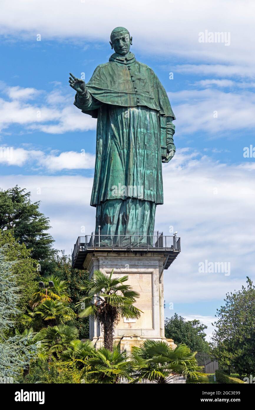 Colossus of San Carlo Borromeo, San Carlo, Arona, Lake Maggiore ...
