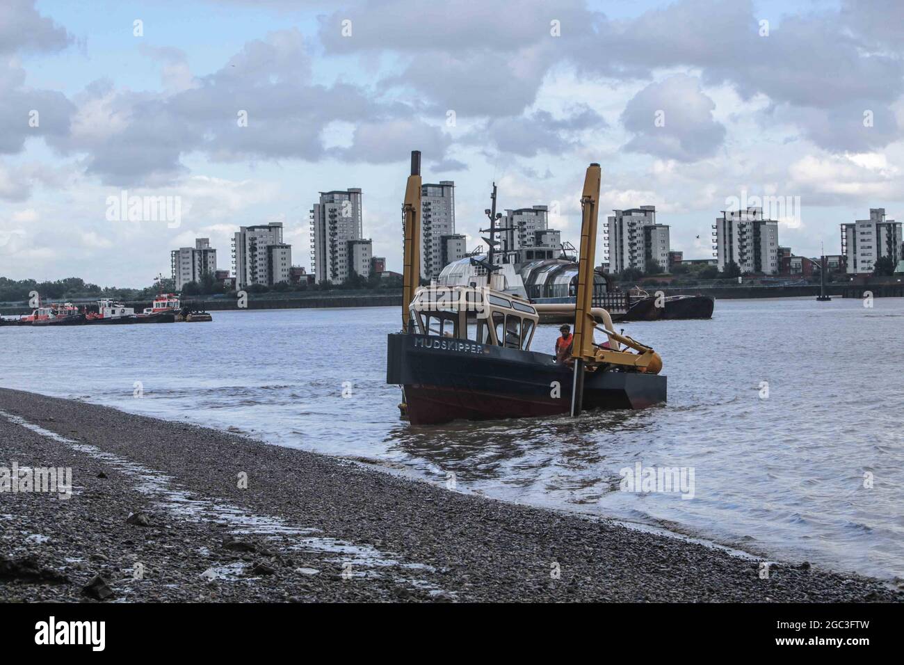 London, UK. 06 August 2021 MUDSKIPPER is a fully-mobile sculpture able ...