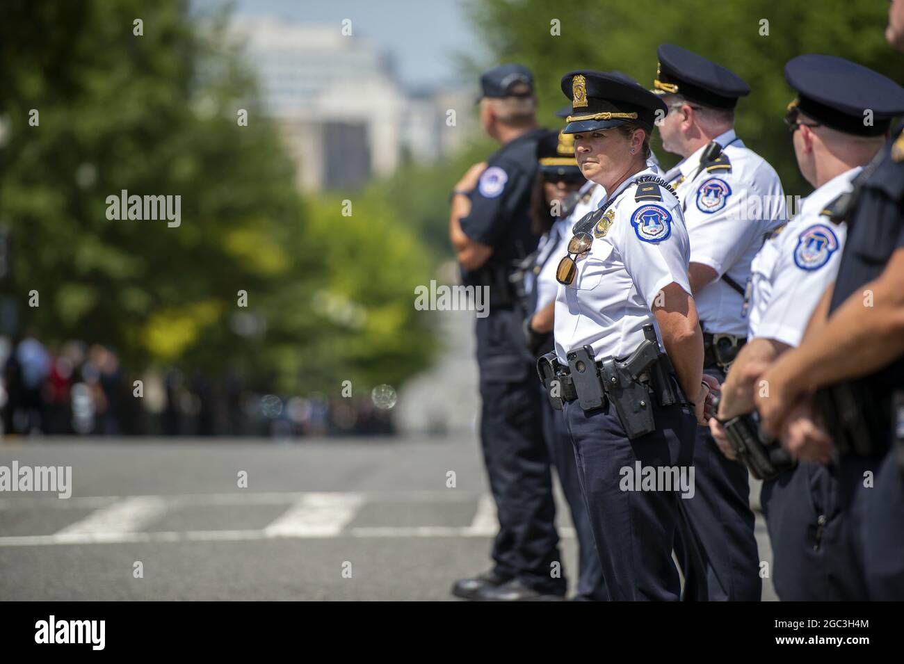 Washington DC, USA. 06th Aug, 2021. A motorcade carrying the remains of ...
