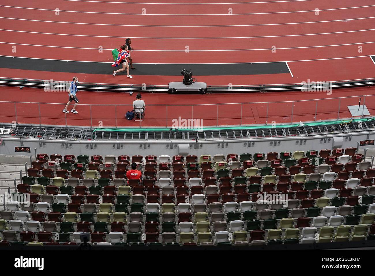 Tokyo, Japan. 6th Aug, 2021. Faith Kipyegon of Kenya and Laura Muir of ...