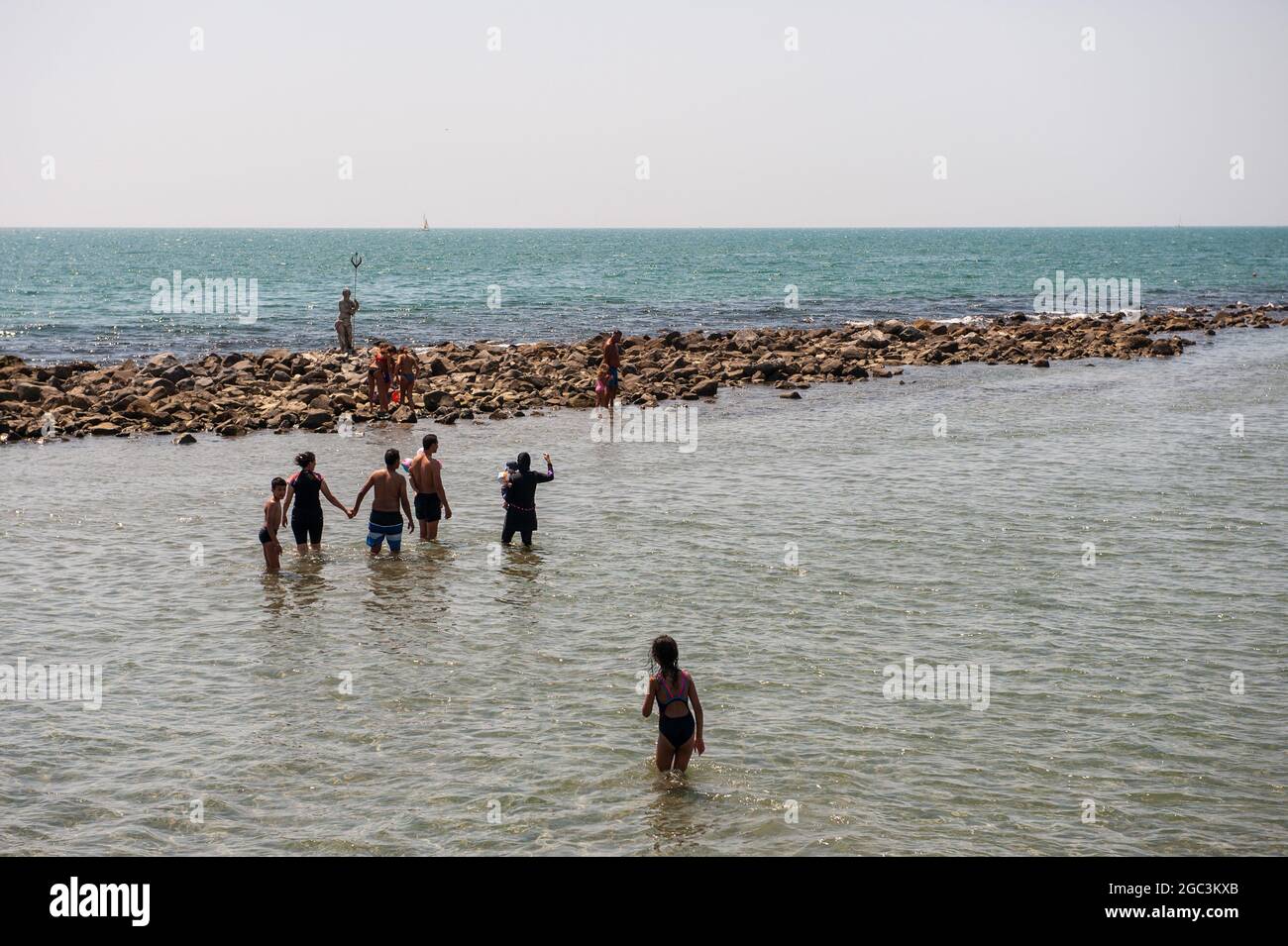Spiaggia mare mare lungomare lungomare hi-res stock photography and images - Alamy