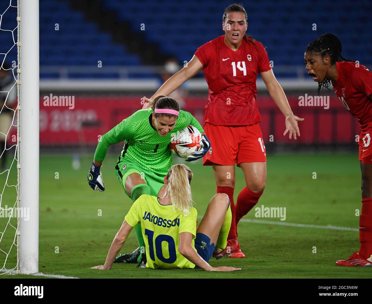 Stephanie labbe hi-res stock photography and images - Alamy