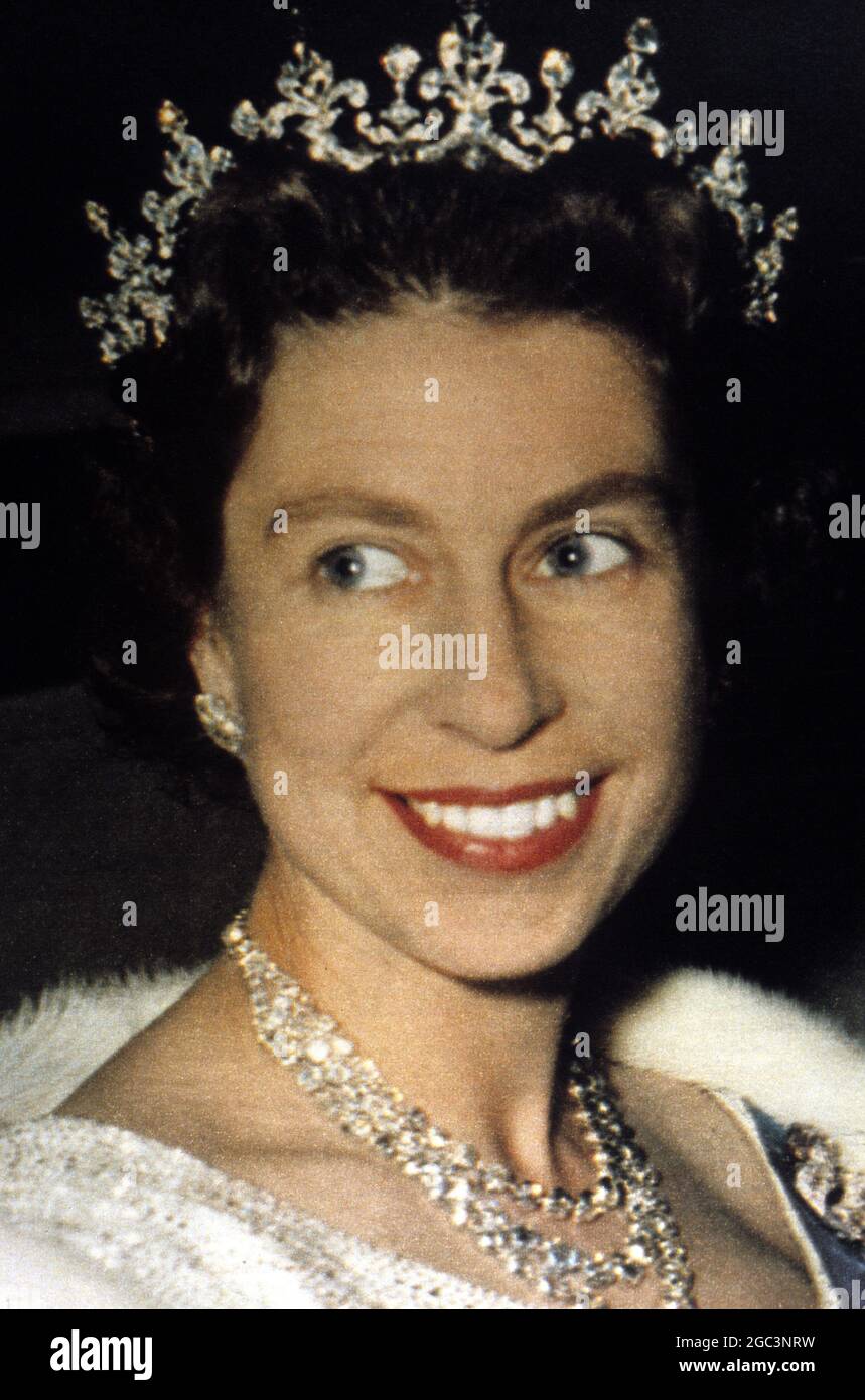 Elizabeth Dance's Instagram, Twitter & Facebook on IDCrawl