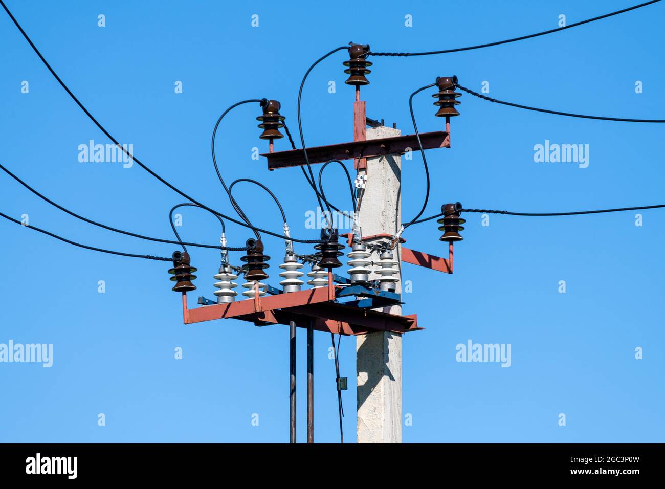 Overhead power transmission towers with the ceramic line insulators ...