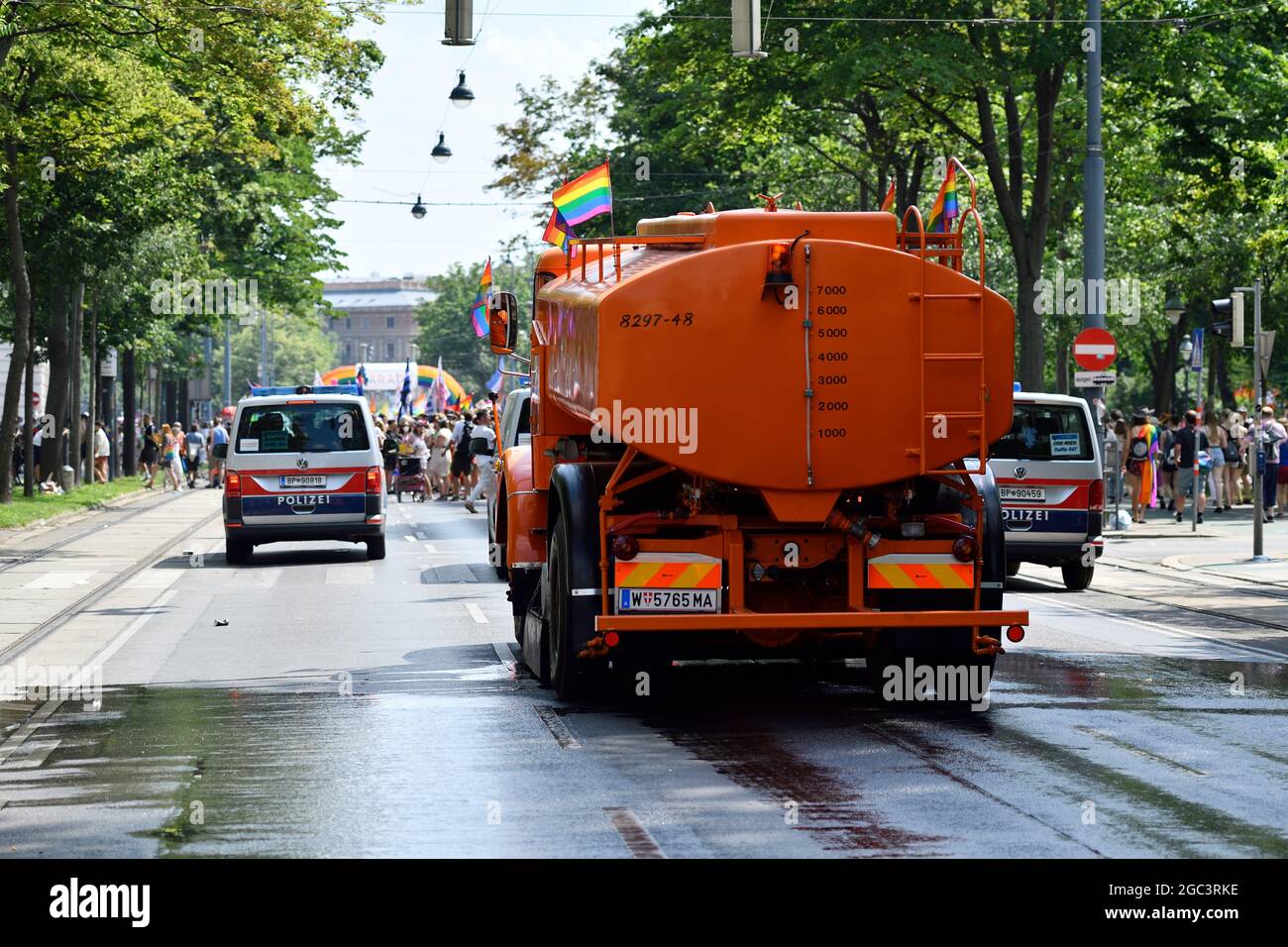 Street cleaning hi-res stock photography and images - Alamy