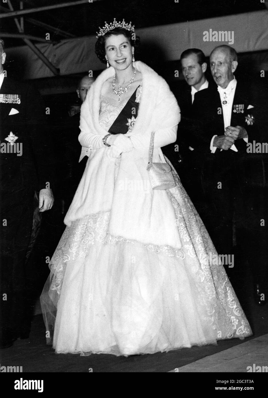 Queen elizabeth ii evening dress hi-res stock photography and images ...
