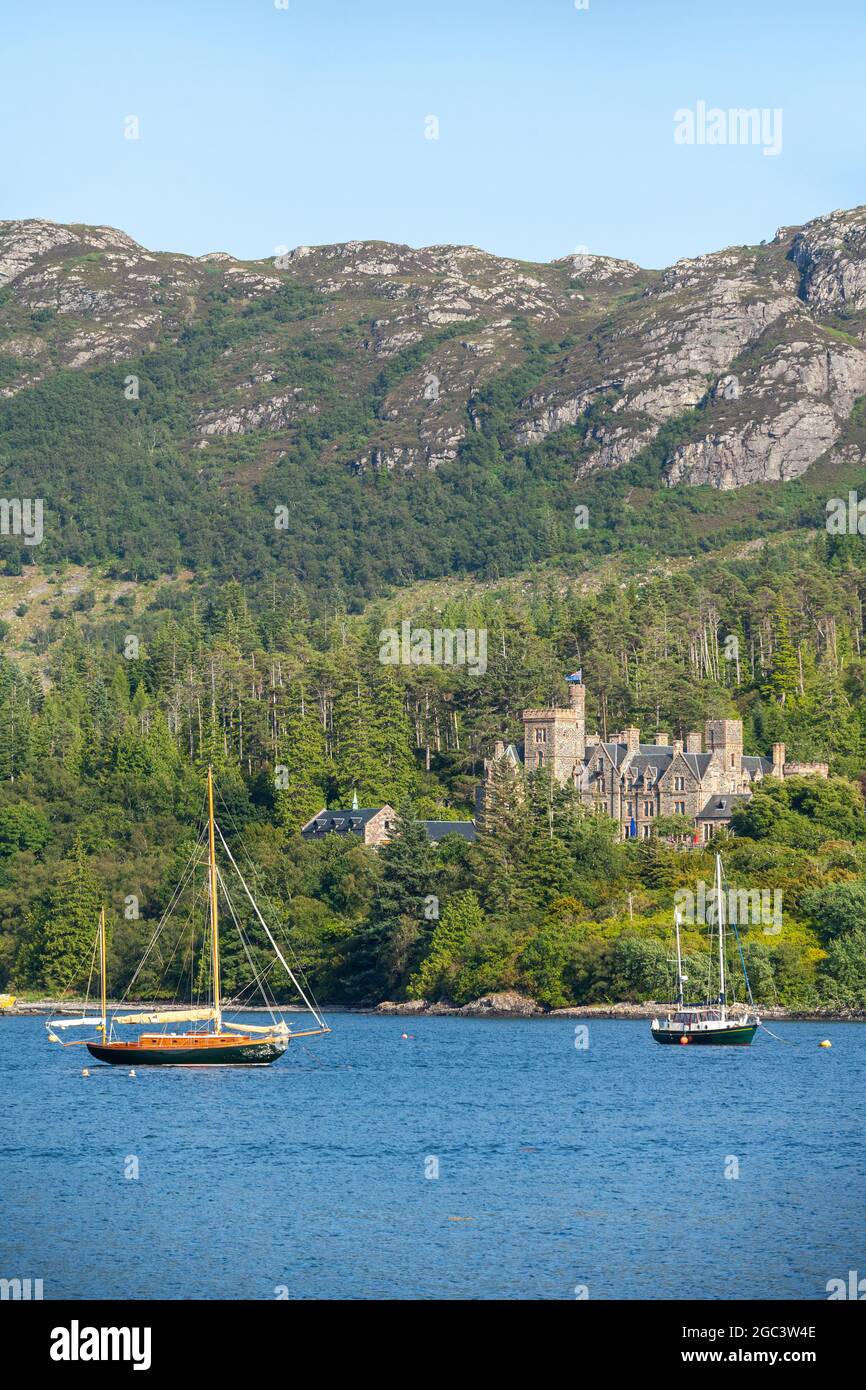 Loch carron duncraig castle hi-res stock photography and images - Alamy
