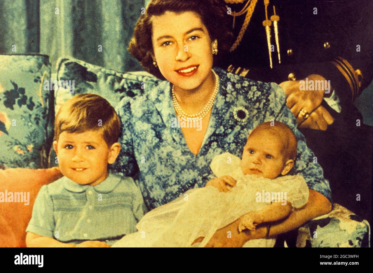 Princess Elizabeth with Prince Charles and Princess Anne as a baby 1951 ...