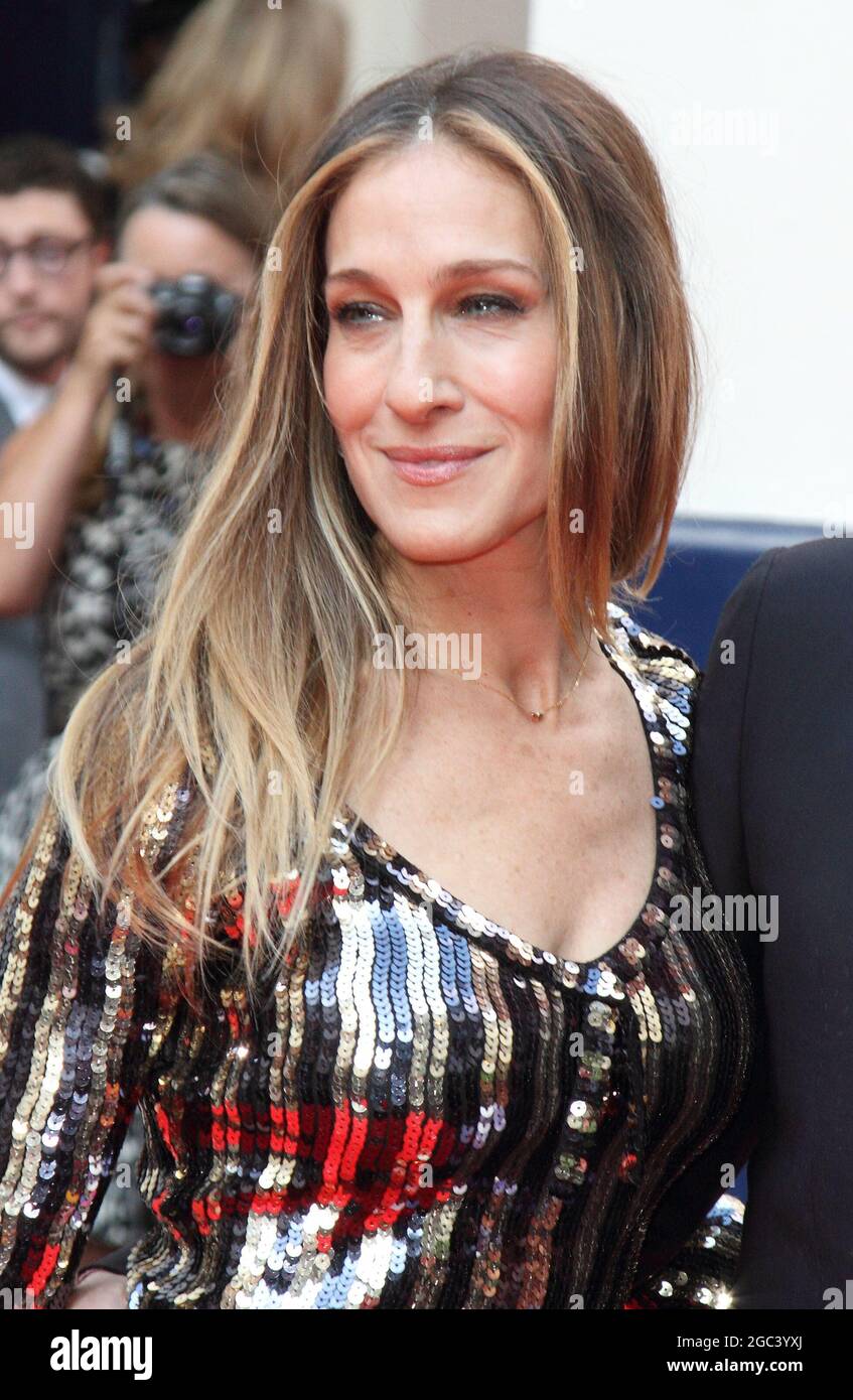 London. UK. Sarah Jessica Parker at the Charlie and the Chocolate ...
