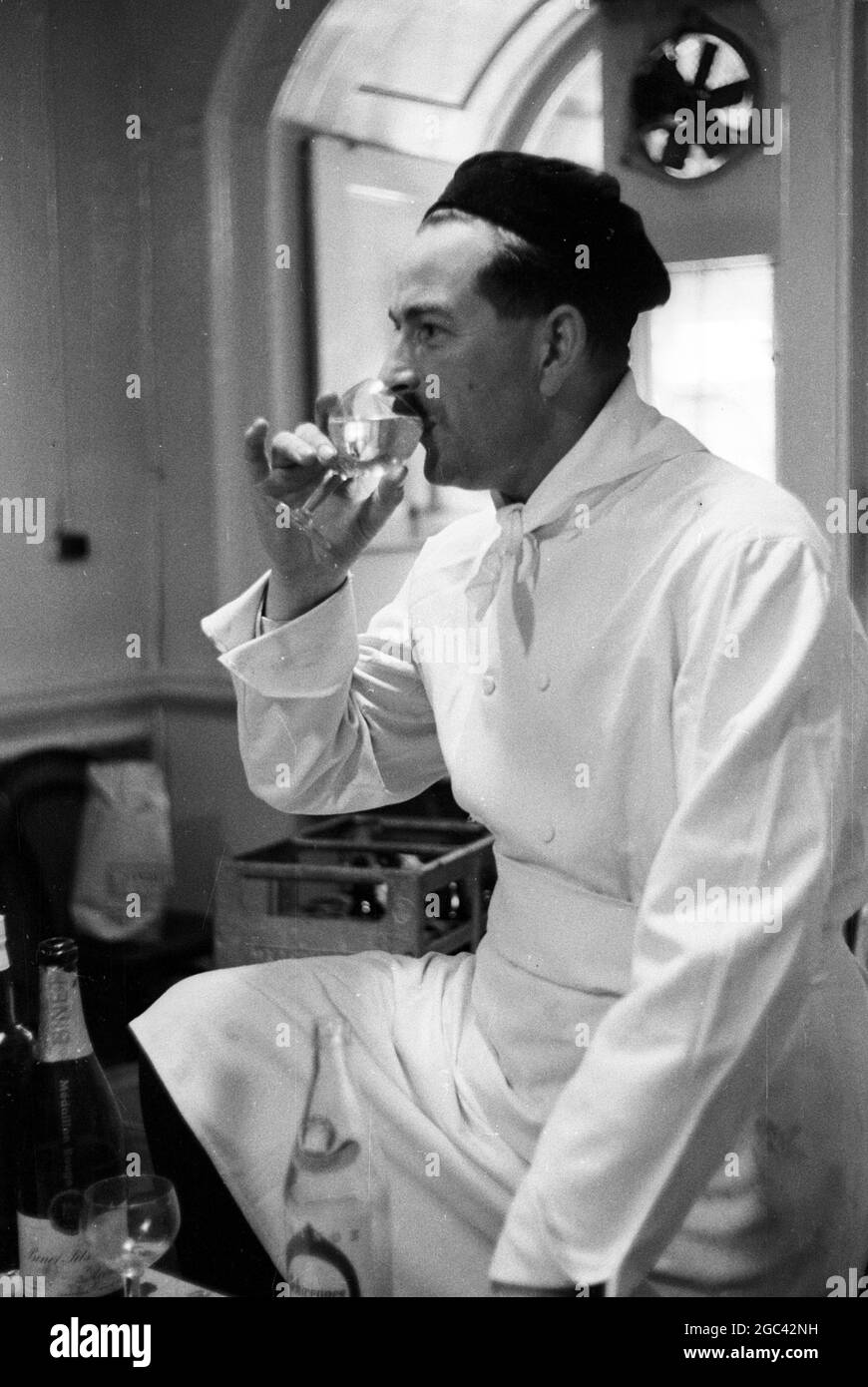 1950s Chefs High Resolution Stock Photography and Images - Alamy