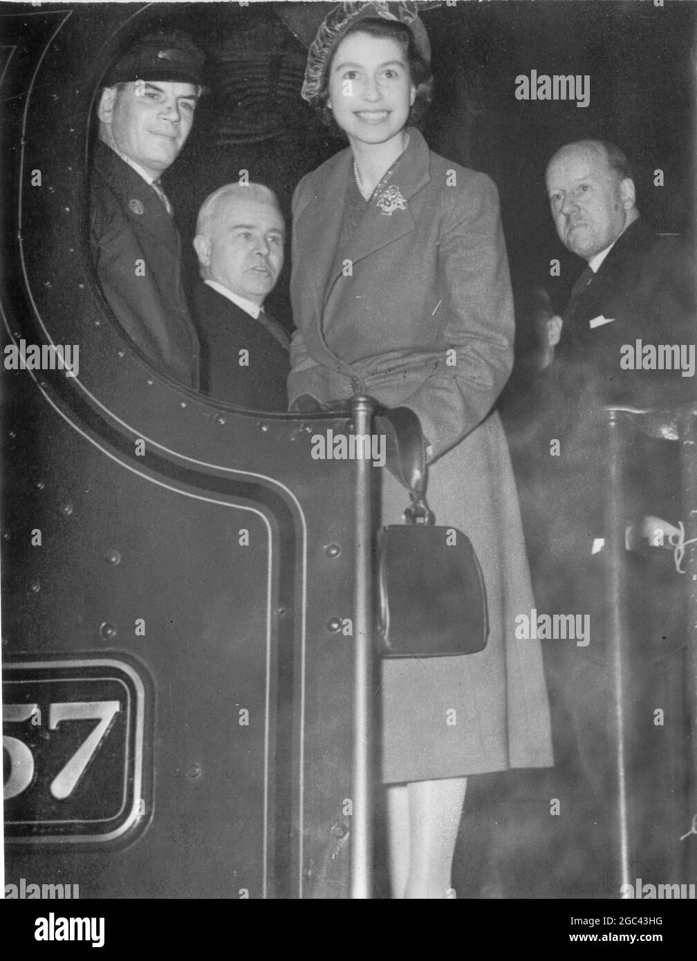 PRINCESS ELIZABETH VISITS SWINDON. DRIVES HER OWN ENGINE. 16 November ...