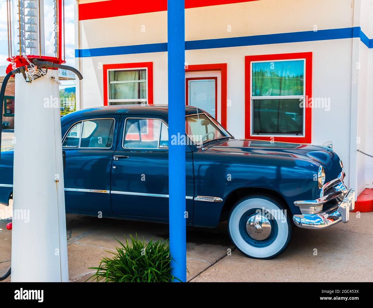 Vintage Service Station With Automobile on Historic Route 66, Williams ...