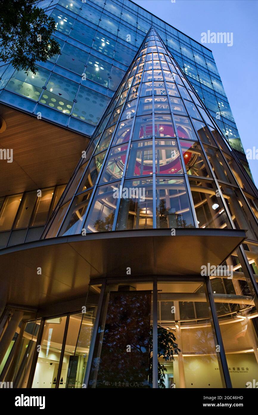 Modern architecture evening Omotesando Tokyo Japan Stock Photo - Alamy