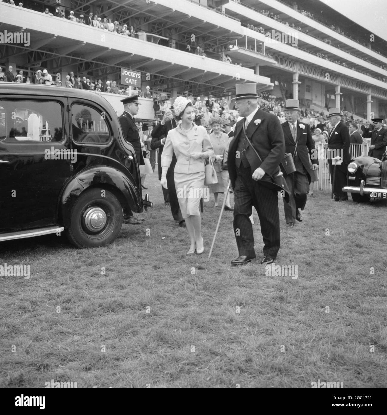 HORSE RACING EPSOM THE QUEEN ELIZABETH II ESCORTED BY LORD ROSEBERRY ...