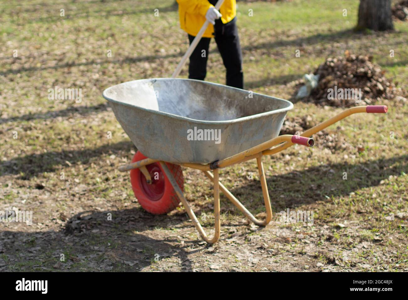 Gardening cart. Sand trolley. Gardening tool for transporting soil ...
