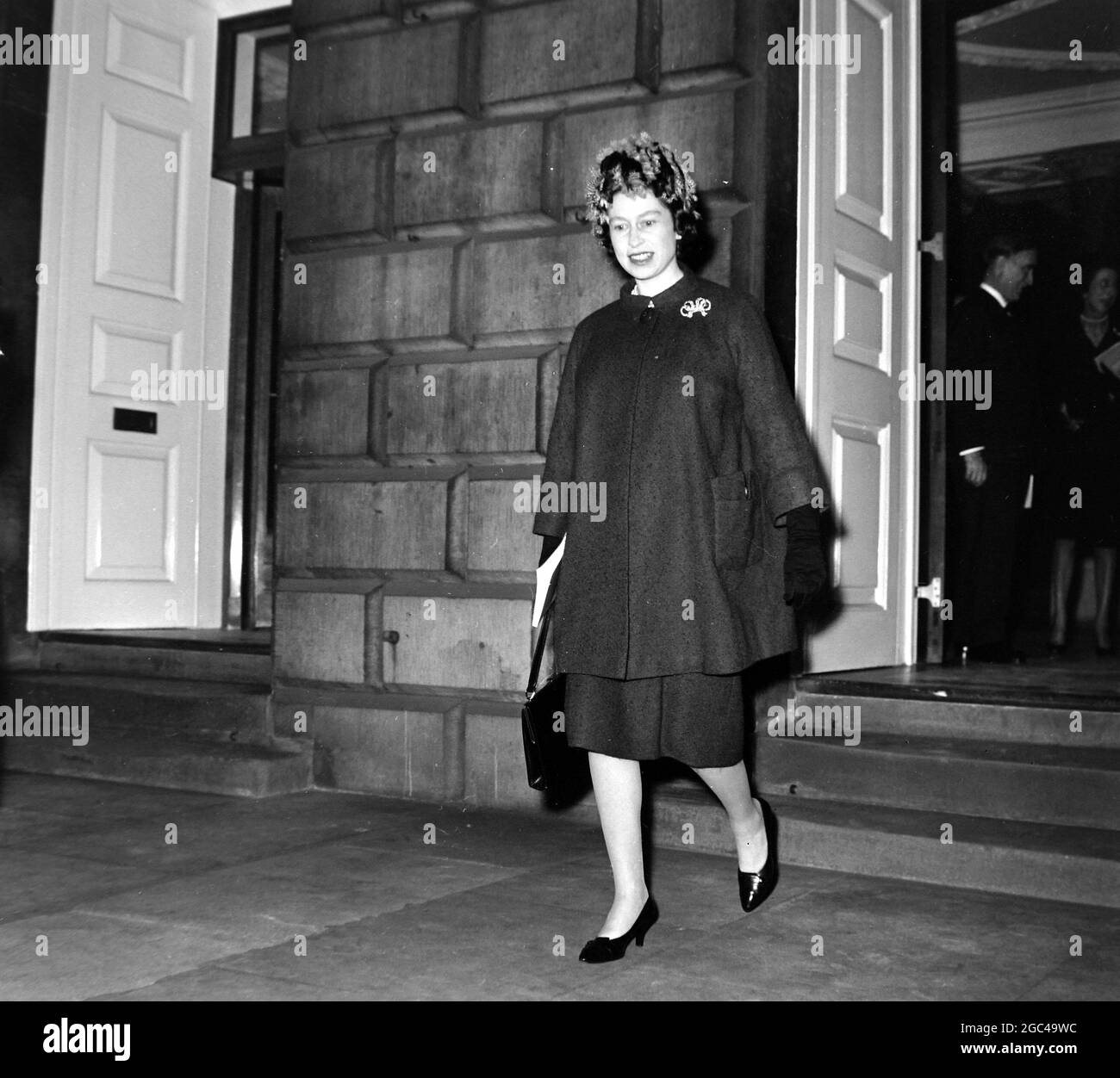 Queen elizabeth 1963 Black and White Stock Photos & Images - Alamy