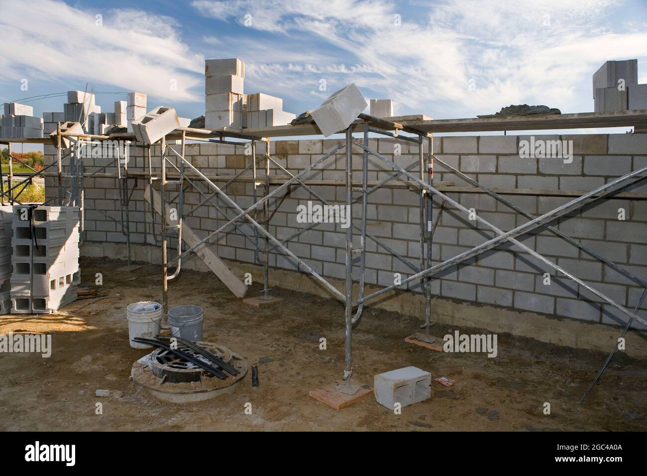 Concrete block wall at a construction site Stock Photo - Alamy