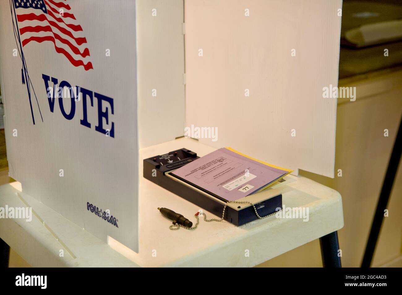 Voter booth hi-res stock photography and images - Alamy