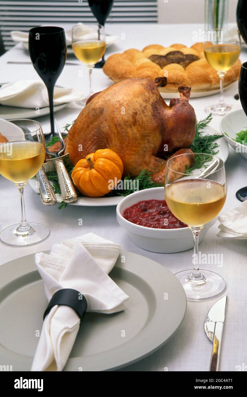 A classy Thanksgiving feast Stock Photo - Alamy