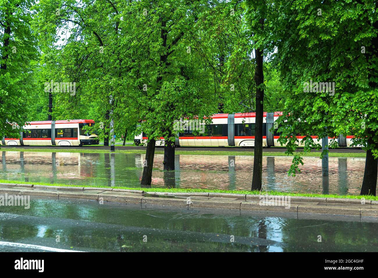 Heavy rain and thunderstorm leaves some streets underwater in city ...