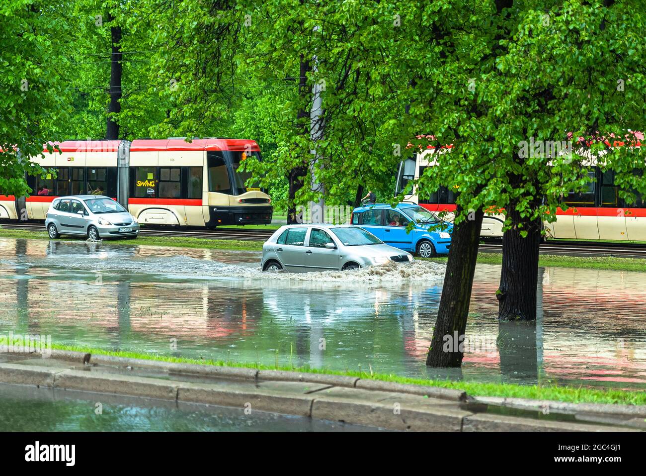 Heavy rain and thunderstorm leaves some streets underwater in city ...